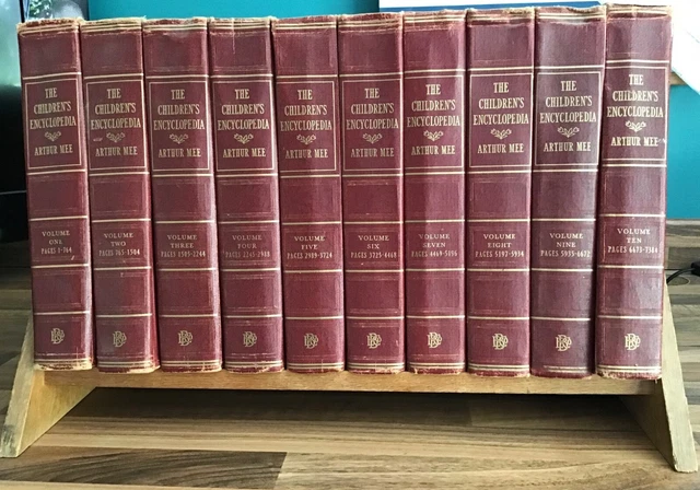 ARTHUR MEE'S CHILDREN'S ENCYCLOPEDIA 1950/60s - 10 volumes £50.00 ...