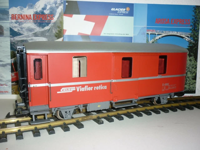 LGB 41840 RHB Gepäckwagen 2-achsig, rot, Typ D 4062 + Prospekte Rhätische Bahn EUR 249,95 ...