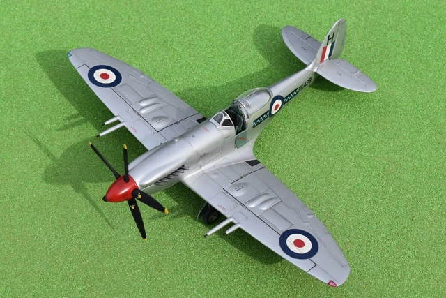PRE-BUILT MATCHBOX 1/32 scale Supermarine Spitfire Mk 24, plastic model ...