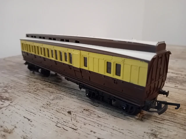TRIANG OO GAUGE Clerestory Brake Coach £5.45 - PicClick UK