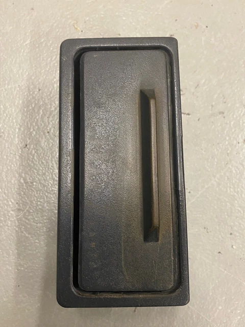 HOLDEN HSV VN VP VQ VR VS Commodore Statesman Centre Console Ash Tray ...