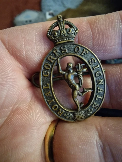 VINTAGE BRASS CAP Badge, Royal Corps Of Signals, Ww2 Era ? £4.99 ...