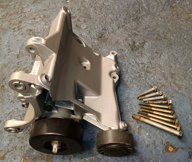 MERCEDES C230 KOMPRESSOR Eaton M62 Supercharger Mount W202 2.3 M111 ...