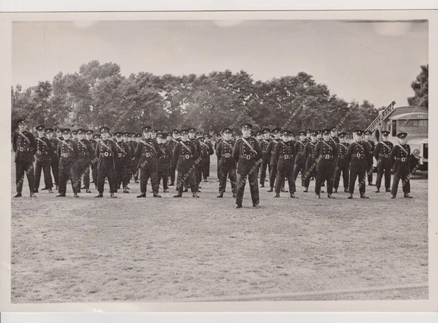 WW2 PHOTO NATIONAL Fire Service on parade, Croydon & Surrey Mail, fire ...