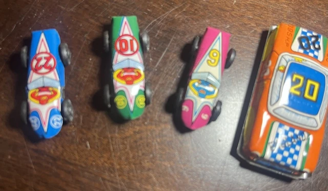 LOT ANCIEN DE 6 petites voitures miniatures en étain avec roues ...