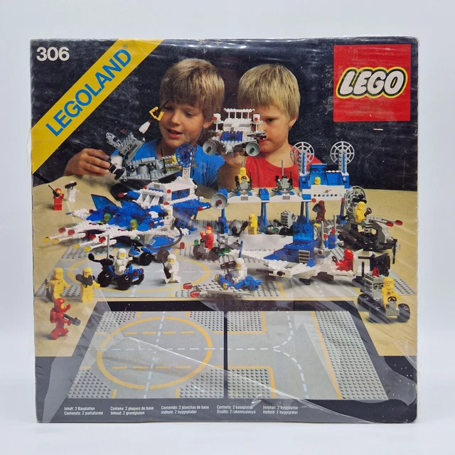 LEGO CLASSIC SPACE 306 Two Lunar Landing Plates 2 32x32 Baseplates NEW ...