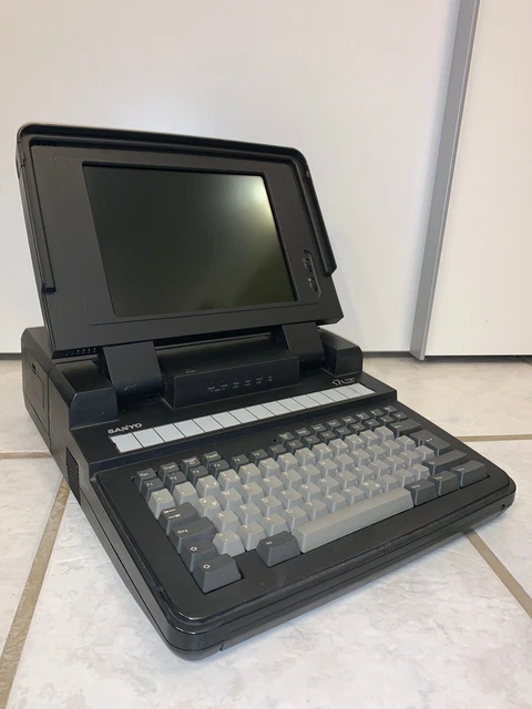 SANYO MBC 17 LT Retro Laptop von 1987 - Intel 80286 - DOS - MBC-17LT3 ...