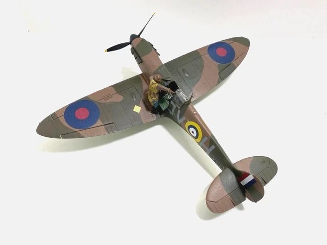 BUILT 1/48 SCALE Spitfire Mk1a Battle of Britain Outstanding display model £45.00 - PicClick UK