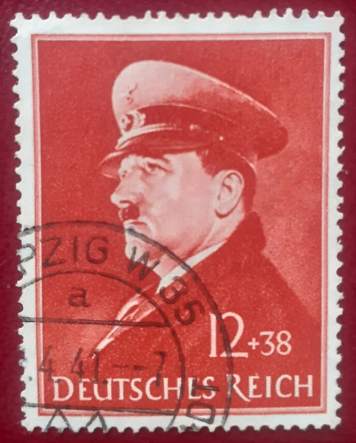 BRIEFMARKE DEUTSCHES REICH DR 52. Geburtstag Adolf Hitler mit Mütze ...