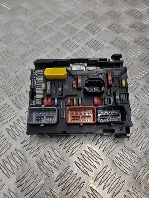 CITROEN PEUGEOT ENGINE Bay Fuse Box BSM 9661708280 L11 £49.99 - PicClick UK