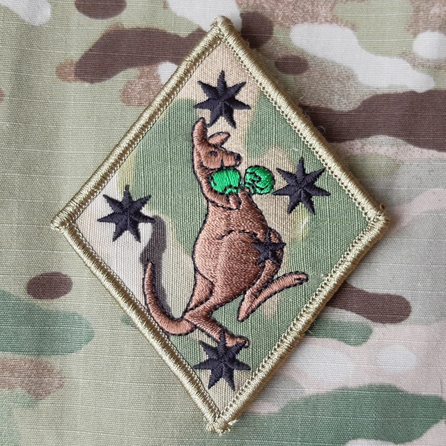 MULTICAM SOUTHERN CROSS - Australian Boxing Kangaroo - ADF Morale Patch ...