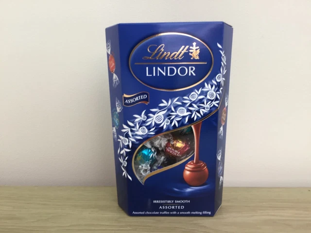 LINDT LINDOR BLUE Assorted Chocolate Truffles 337g Approx 26 balls ...