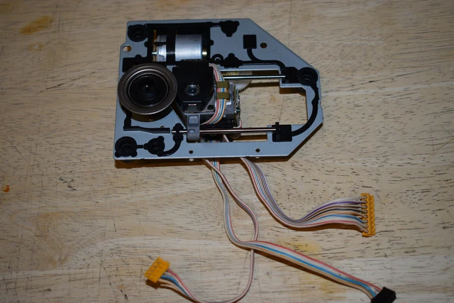 ORIGINAL GENUINE SONY KSS-121A CD Player Laser Mechanism £32.29 ...