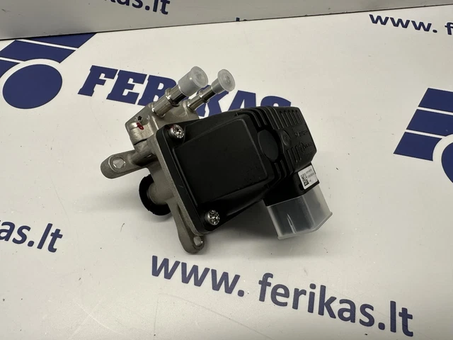 DISTRIBUTEUR ADBLUE MERCEDES Actros MP4 A0001405439, A0001405339 ...