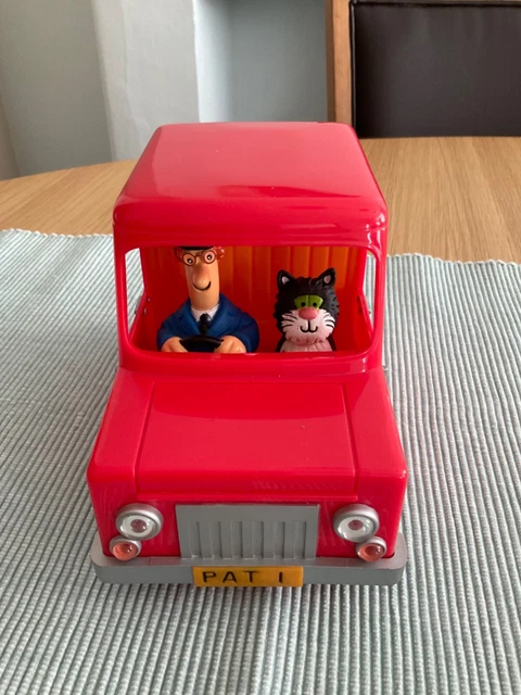 POSTMAN PAT AND Jess In Royal Mail Van Woodland Animations 1997 £7.00 ...