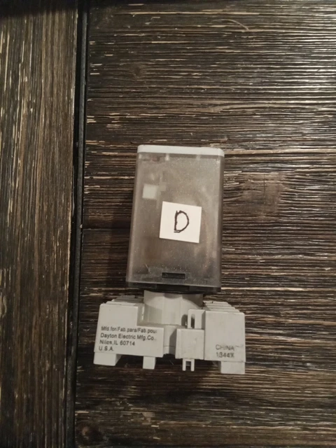 AUTOMATION DIRECT 750R-2C-120A Relay W/ Socket (Missing Screw) $28.01 ...