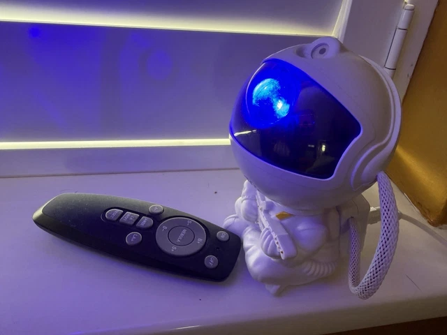 ASTRONAUT SENSORY PROJECTOR Galaxy Night Light with Remote / Lead Lamp ...