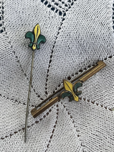 VINTAGE SCOUT HALLMARKED Silver & Enamel Hat Pin and green yellow ...