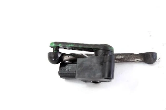 5Q0907503 CAPTEUR DE Niveau Hauteur Phares SEAT Leon 2.0 D 110KW Aut 5P ...
