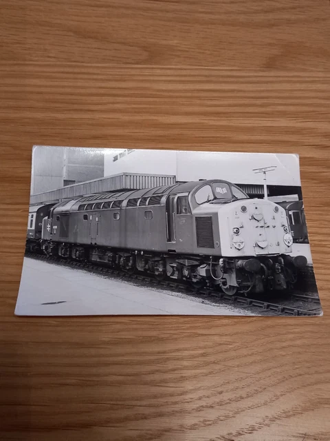 BRITISH RAIL DIESEL Locomotive Photo Class 40 40016 Leeds City - Small ...