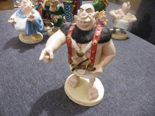 FIGURINE.LES EDITIONS ALBERT René. Année 2000. GOSCINNY-UDERZO ...