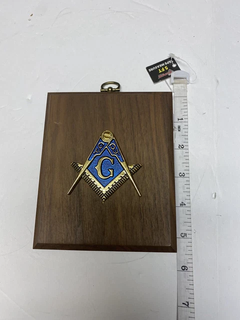MASONIC PLAQUE RARE VINTAGE NOS- MASON MASONIC SYMBOL ON WOOD PLAQUE £ ...