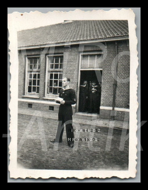 FOTO, WK2, T.EISENHUT 34.Minensuchfl., Matrose in der Kaserne in Ede ...