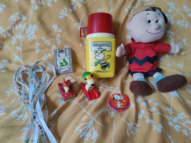 VINTAGE SNOOPY & Peanuts Bundle - Flask - Plush - Pin - Ribbon ...