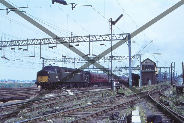 RAILWAY LOCOMOTIVE 35MM Slide – Class 40 D292 Passing Signal Box 1960’S ...