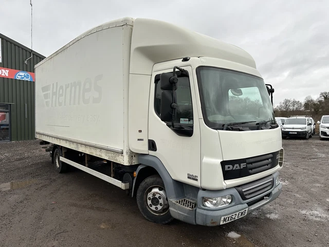 2012 DAF TRUCKS 4.5L FA Automatic Slung Tail lift 45.160 FB XLWB Luton ...