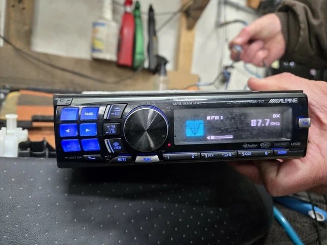 ALPINE CD USB Car Stereo Radio MP3 Sat CDA-117 RARE *FACE ONLY* $109.04 ...