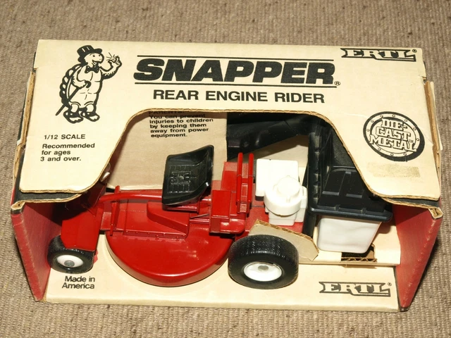 VINTAGE SNAPPER REAR Engine Rider Diecast Lawn Mower Tractor 1:12 Ertl ...