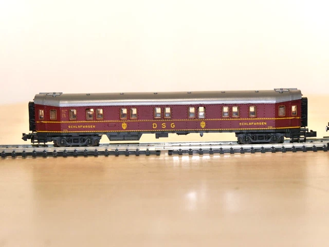 TRACK N, ROCO 24218, DSG express train sleeping car 2nd cl. "Pike", DSG ...