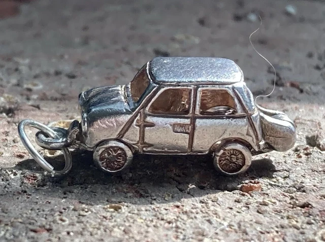 VINTAGE CHIM COMPACT Car Opens To An Engine And Seats Sterling Silver ...