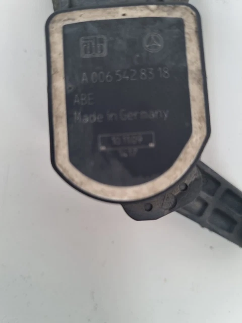 MERCEDES E-CLASS FRONT passenger Headlight level control A0065428318 £ ...