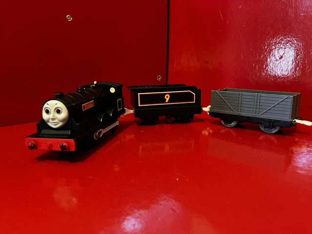 DONALD & TRUCK TOMY Thomas & Friends Motorized Battery Train ...