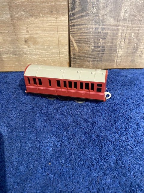 TOMY RARE MOTORISED Trackmaster Thomas&Friends Train Carriage X1 1996 ...