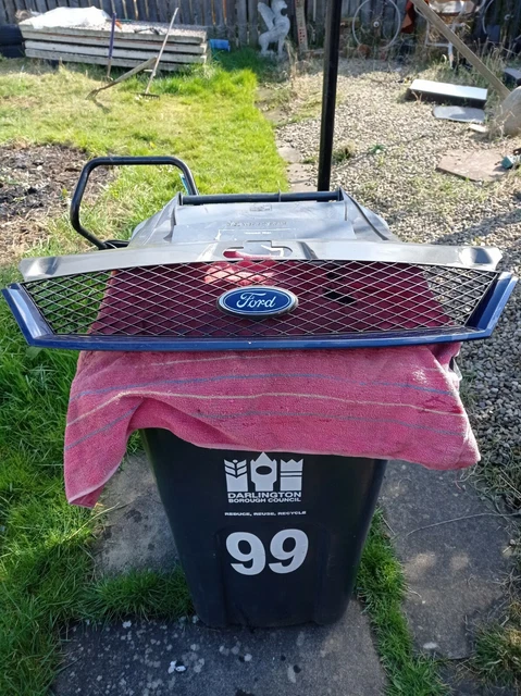 FORD MONDEO MK3 Front Grill, don't mind courier service pick up £30.50 ...