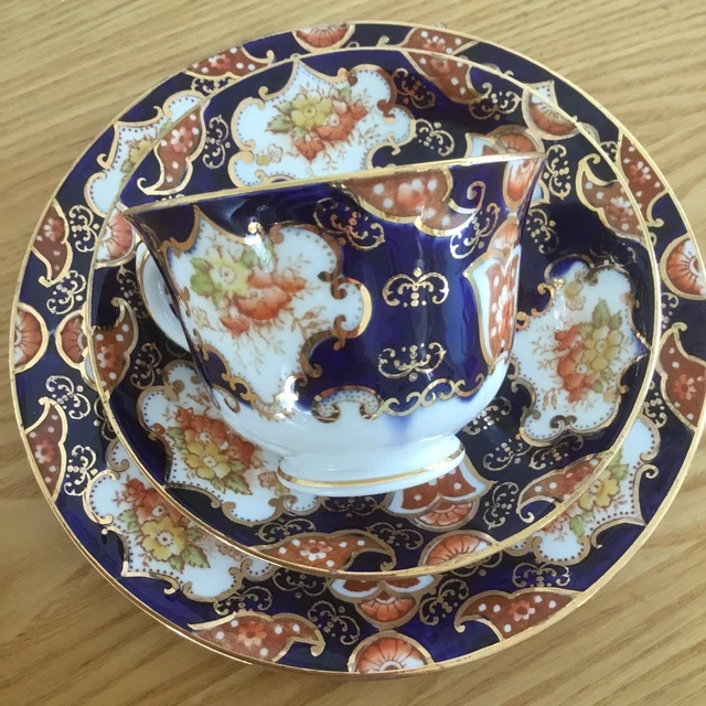 ROYAL ALBERT CROWN China Early Imari Trio £12.00 - PicClick UK