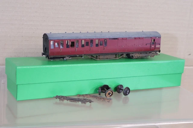 COMET KIT BUILT WEATHERED BR Ex LNER SUBURBAN 3rd CLASS BRAKE COACH ...