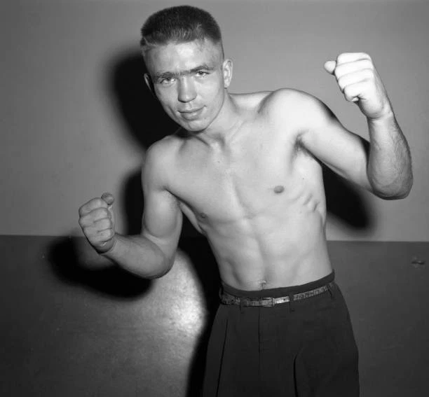 LIGHTWEIGHT BOXER BOBBY Courchesne 1950S Old Boxing Photo EUR 6,55 ...