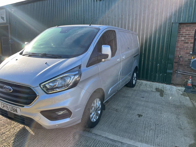 FORD TRANSIT CUSTOM 2.0 300 EcoBlue Limited 1 OWNER!! - 2019 Reg 74k ...