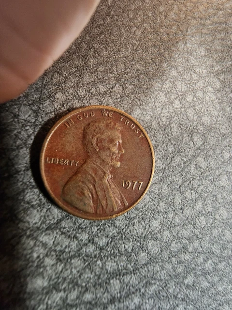 1977 LINCOLN PENNY One Cent No Mint Mark - Rare Vintage Coin £19.02 ...