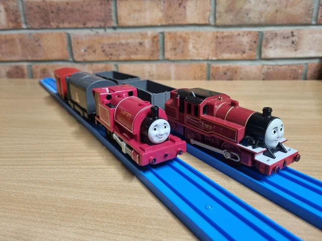 TOMY TRACKMASTER THOMAS the Tank Engine battery train Skarloey + Arthur ...