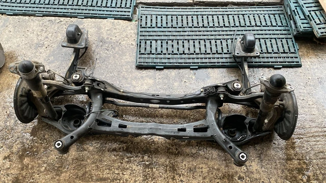 VOLKSWAGEN TIGUAN R-LINE Tsi 5 Door 2018-2023 Subframe (rear) £150.00 ...