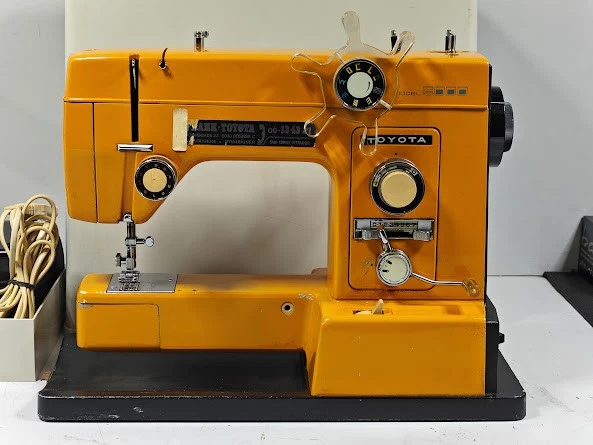 TOYOTA MODEL 5000 Sewing Machine - Untested, Used, Vintage £28.95 ...