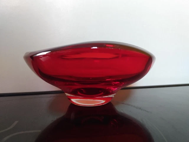 VINTAGE WHITEFRIARS RUBY Red Tricorn Cased Art Glass Bowl, Pat No 9516 ...