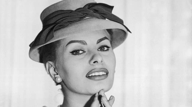 Vintage Retro Sophia Loren Actress Sex Symbol 8x10 Photo Reprint 0007