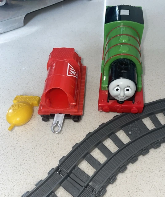 THOMAS TRACKMASTER MOTORIZED REAL STEAM PERCY Com Post £15.00 - PicClick UK