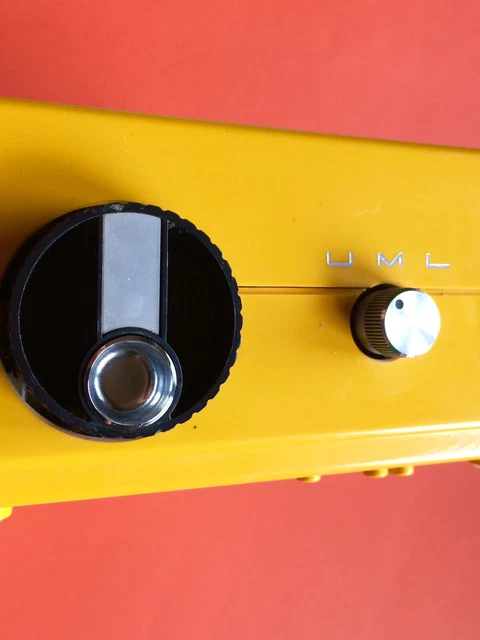 GRUNDIG SONO CLOCK 21 Radio Alarm LED Clock 60 70 Yellow Flip Flip ...